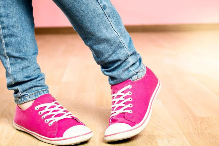 Intoeing Gait In Children Treatment In Singapore | TOPS Clinic